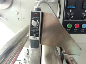 Buy Automatic Flow Candy Taffy Wrapping Machine from Foshan SUK ...