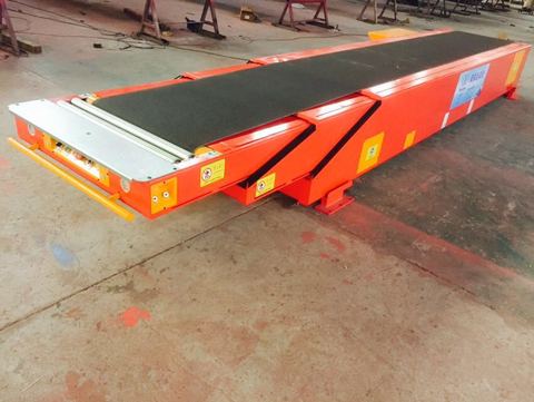 Buy Telescopic Conveyor 3 Section 14.6 Meters Belt Conveyor Pvc Pu ...