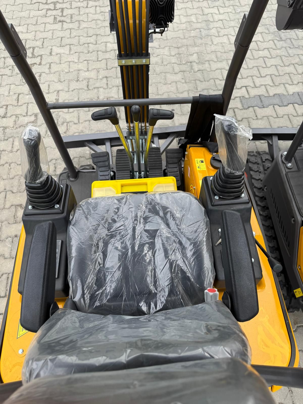 Buy Diesel Mini Excavator | Mb 18 - Sh | Kubota Motor from Mueller ...