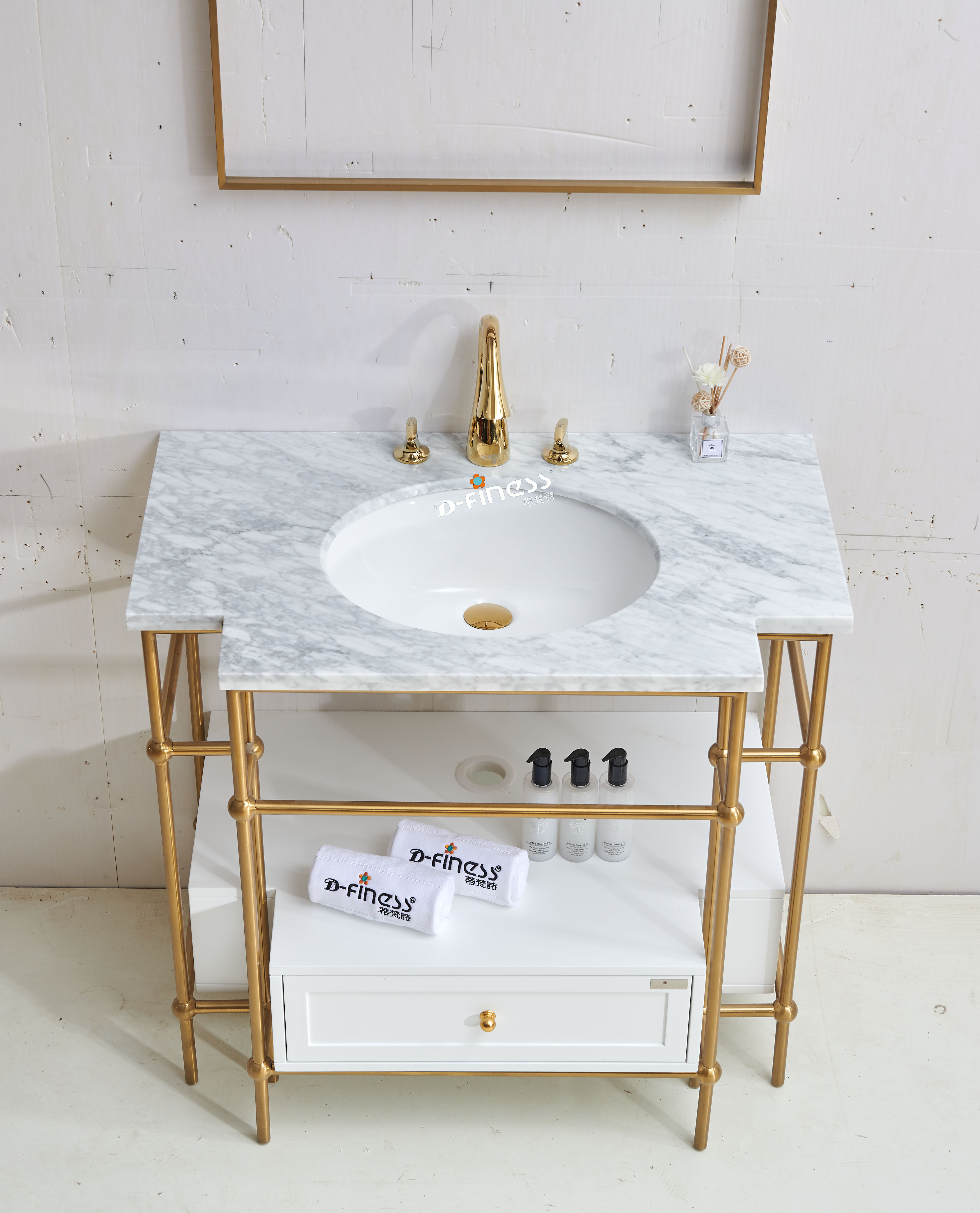 Buy 39" Luxury Style Bathroom Vanity Unit Mirror Customized Golden Ss ...