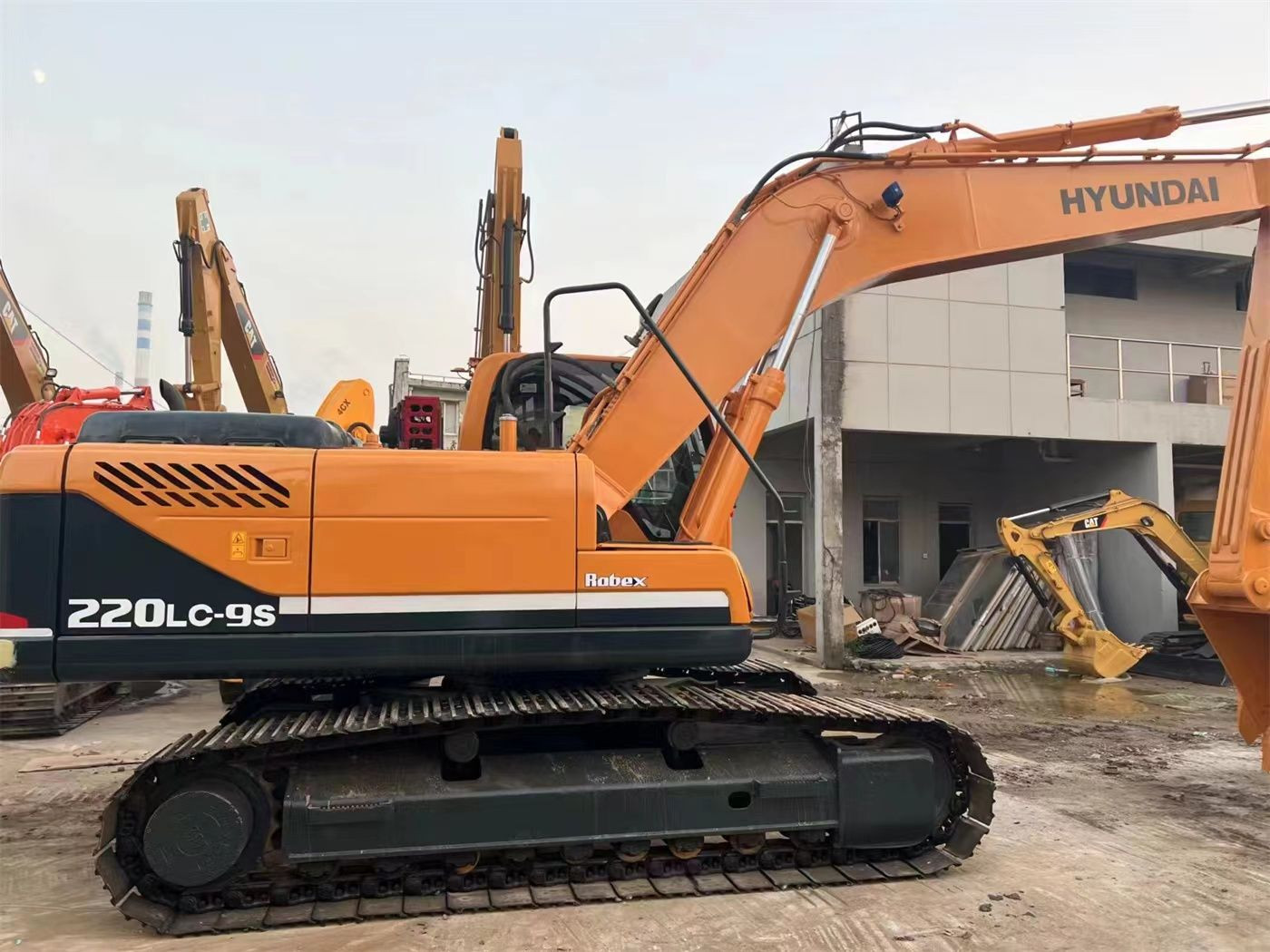 Buy Used Hyundai 220lc-9s Excavator Secondhand Excavators from Shanghai ...