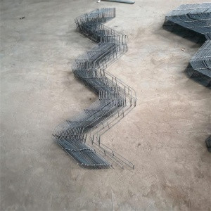 Buy Snake Spacer Mesh Separators Reinforced Mesh from Dezhou Xinjiayuan ...