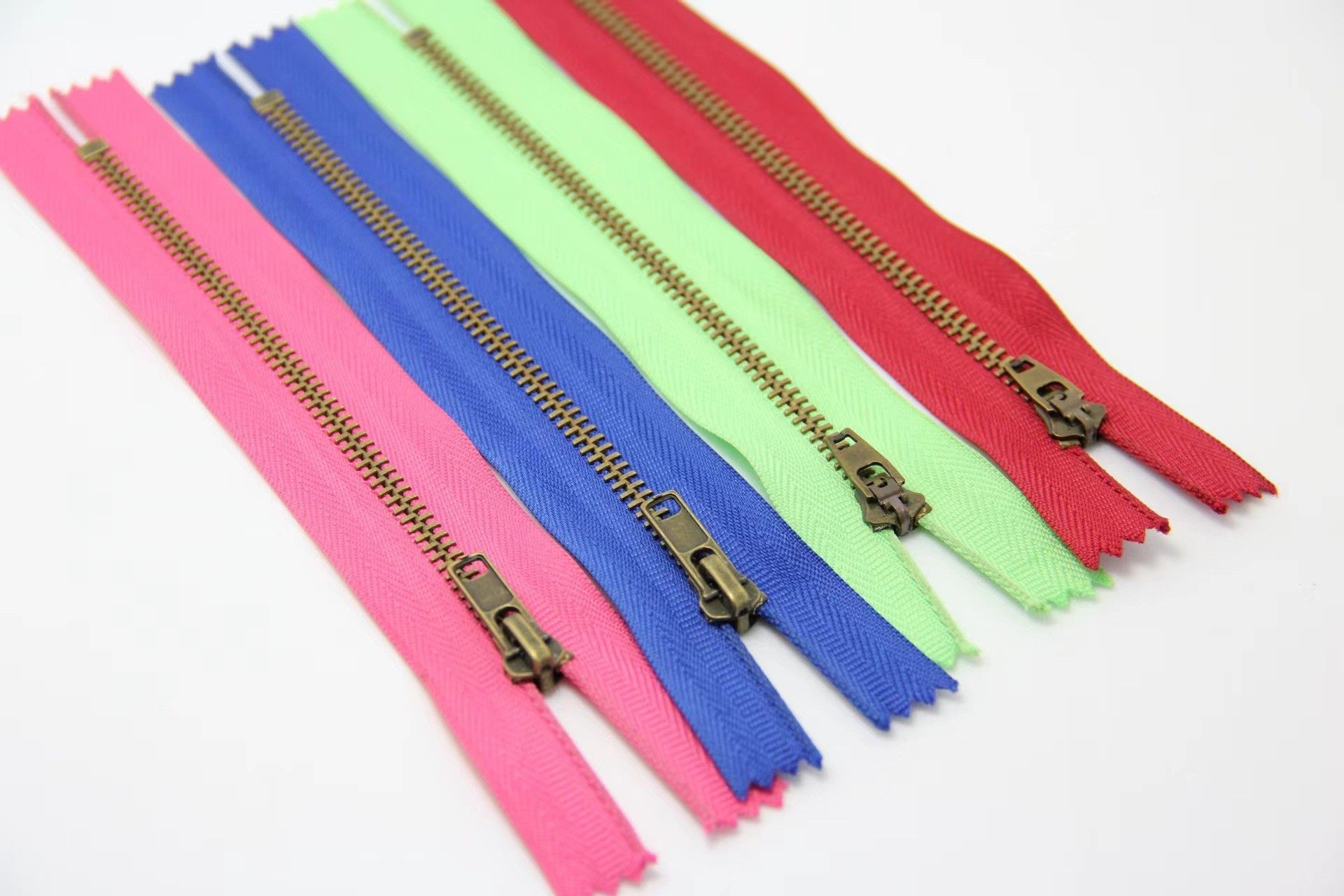 Buy High Quality Zippers from Skyhawk Zipper, China | Tradewheel.com