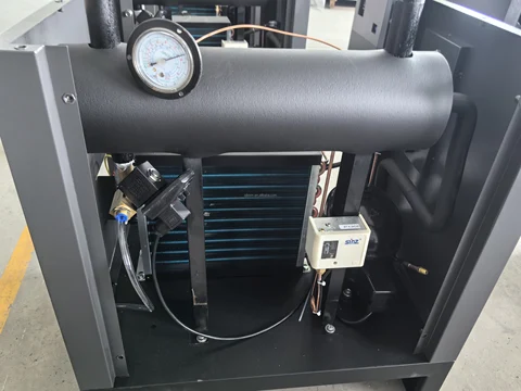Buy New 11 Kw Industrial Air Compressor With Refrigerant Air Dryer Pipe ...