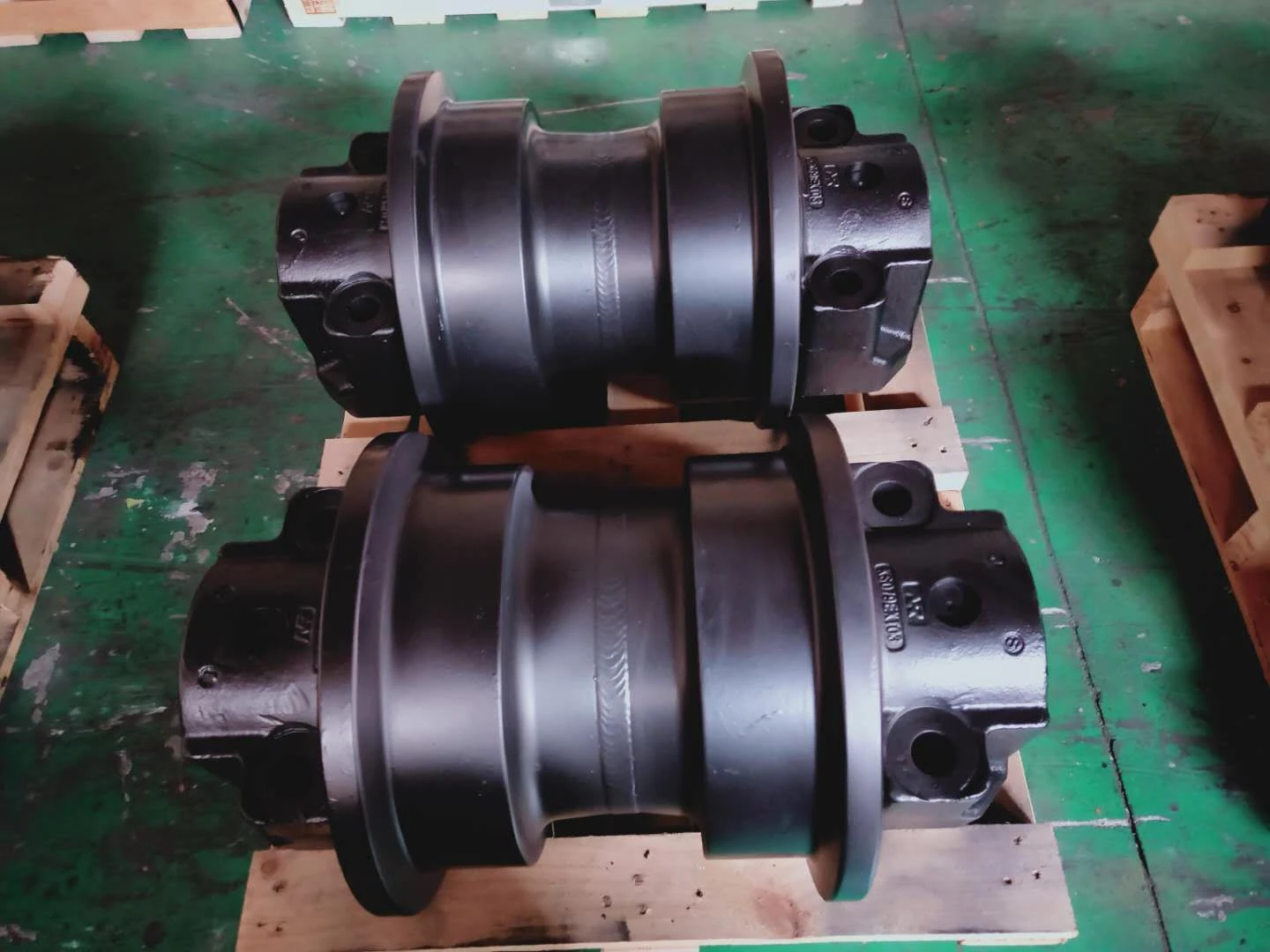 Buy Pc2000 Track Roller from Taicang Sikkim Machinery Tech Co., Ltd ...