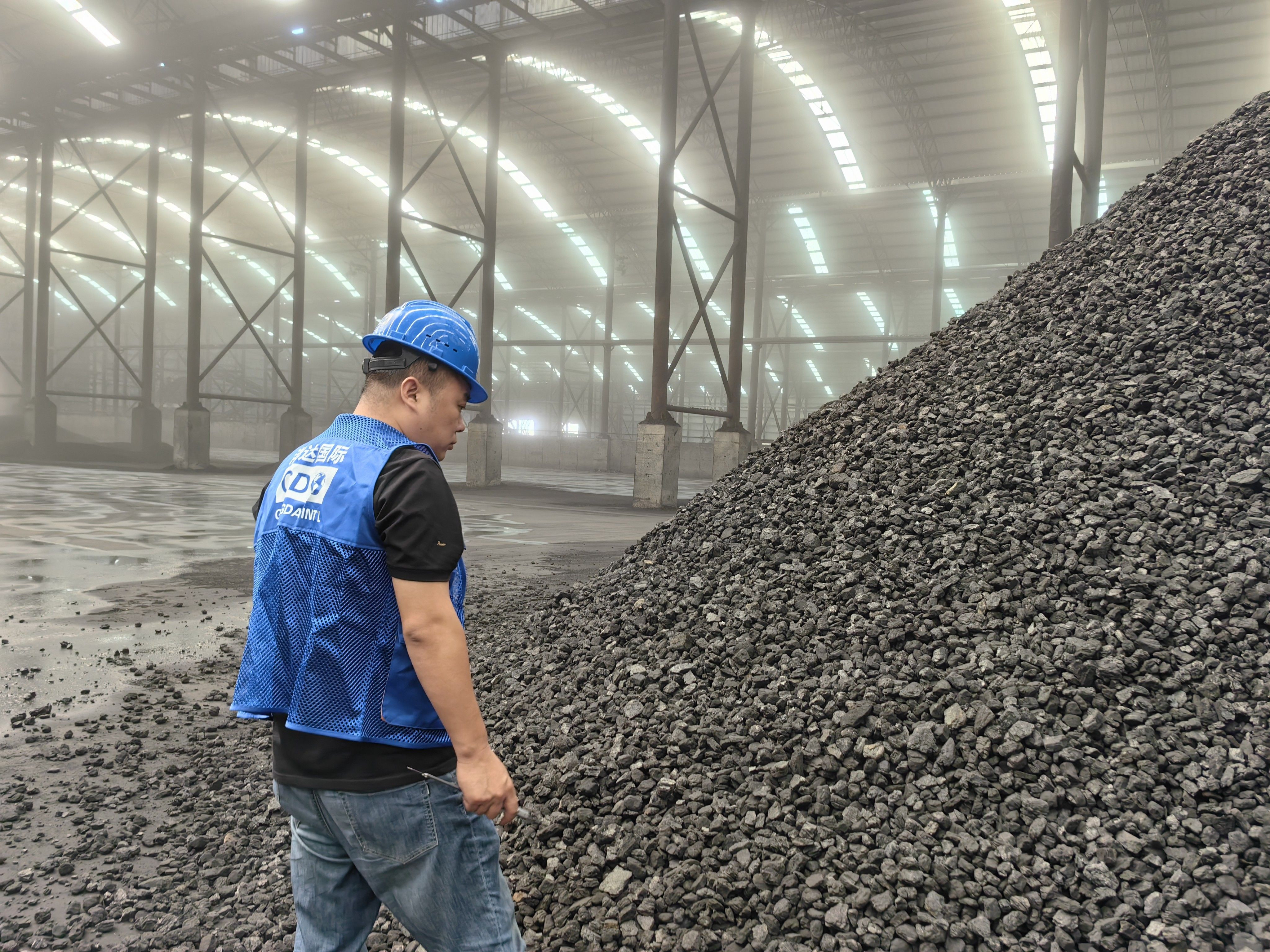 Buy Semi Coke Gas Coke Fixed Carbon 84% 6-18mm Dry Coke from SHANDONG ...
