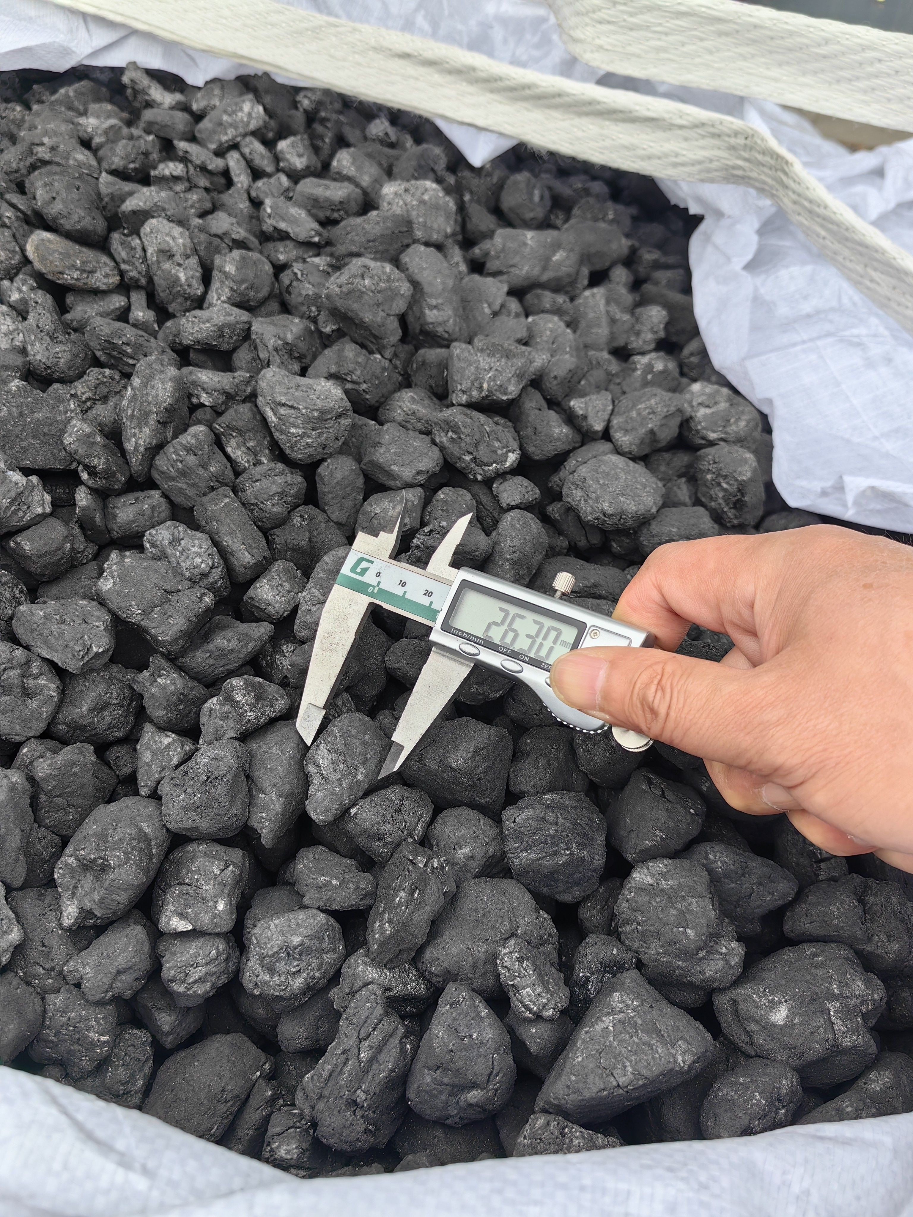 Buy Semi Coke Gas Coke Fixed Carbon 84% 6-18mm Dry Coke from SHANDONG ...