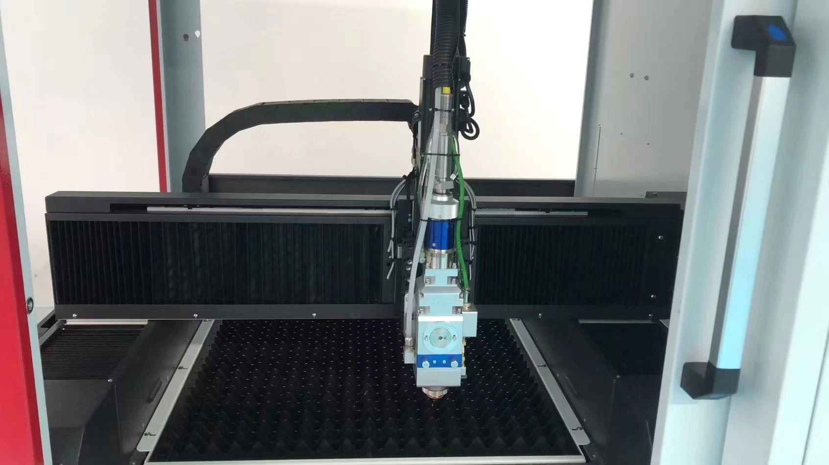 Buy Fiber Laser Cutting Machine 6060 Small Compact from Wuhan ...