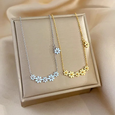 Buy 6 Flowers In A Minimalist Wind Furnace A Genuine Gold Necklace For ...