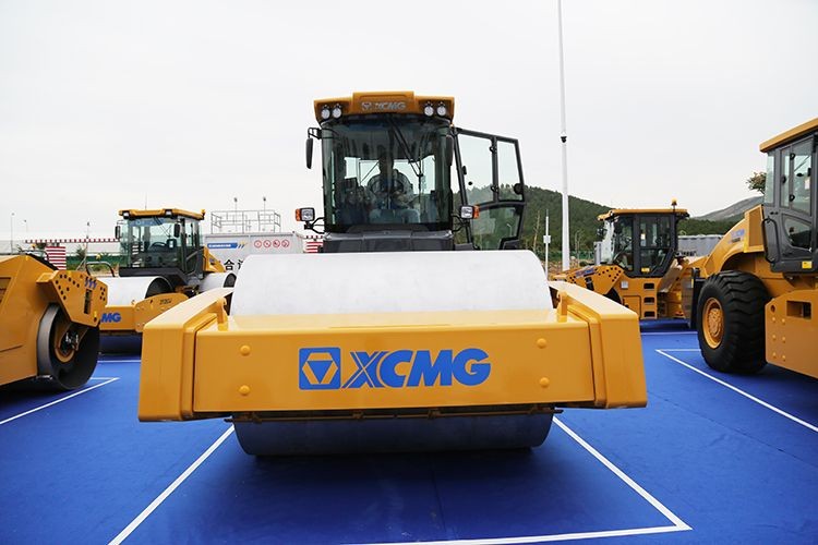 Buy Xcmg Xs395 39 Ton Full Hydraulic Single Drum Vibratory Road Roller ...