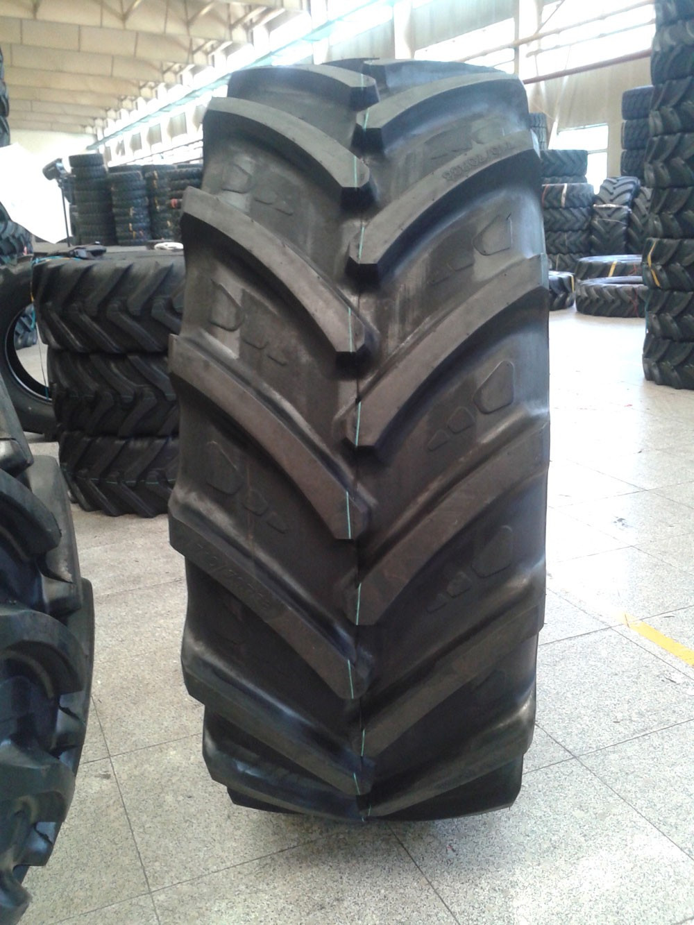 Buy Radial Agricultural Tire 16.9r34 from Qingdao Phyron Tyre Co., Ltd ...