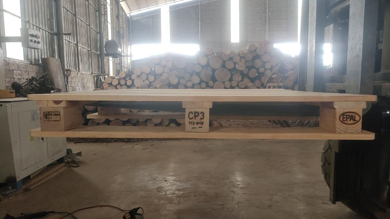 Buy Solid Wood Pallet Customization from Guangxi Liuyi Yiyi Import and ...