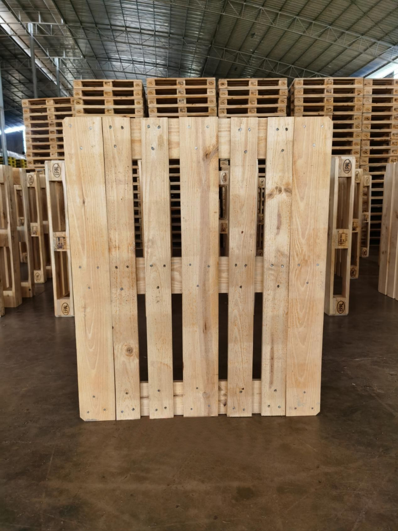 Buy Solid Wood Pallet Customization from Guangxi Liuyi Yiyi Import and ...