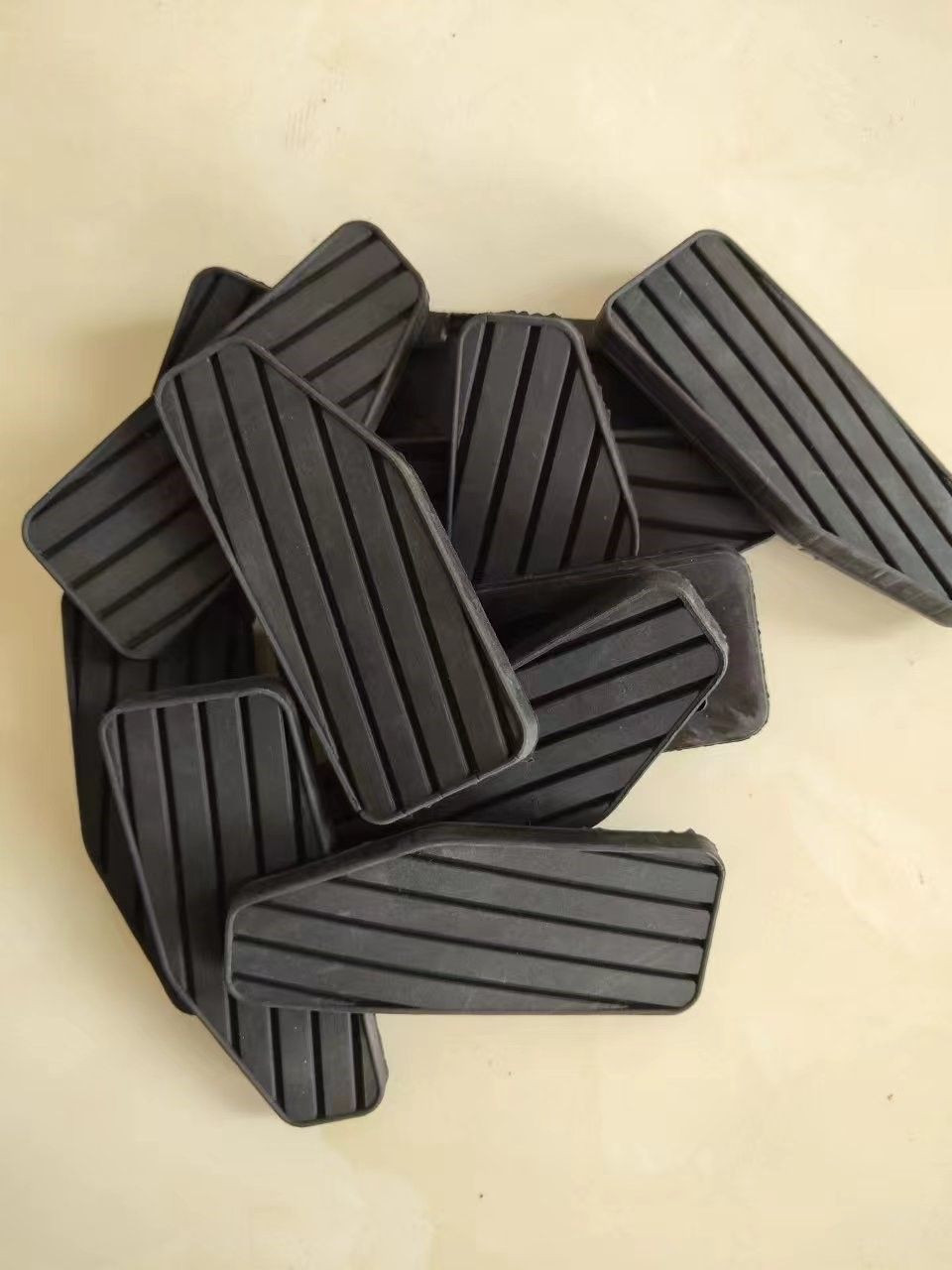 Buy High-quality Molded Rubber Sleeve For Automotive Applications With ...