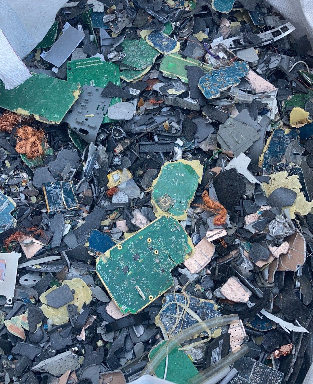 Buy Weee Plastic from Cruz Plastic Global S.L, Spain | Tradewheel.com