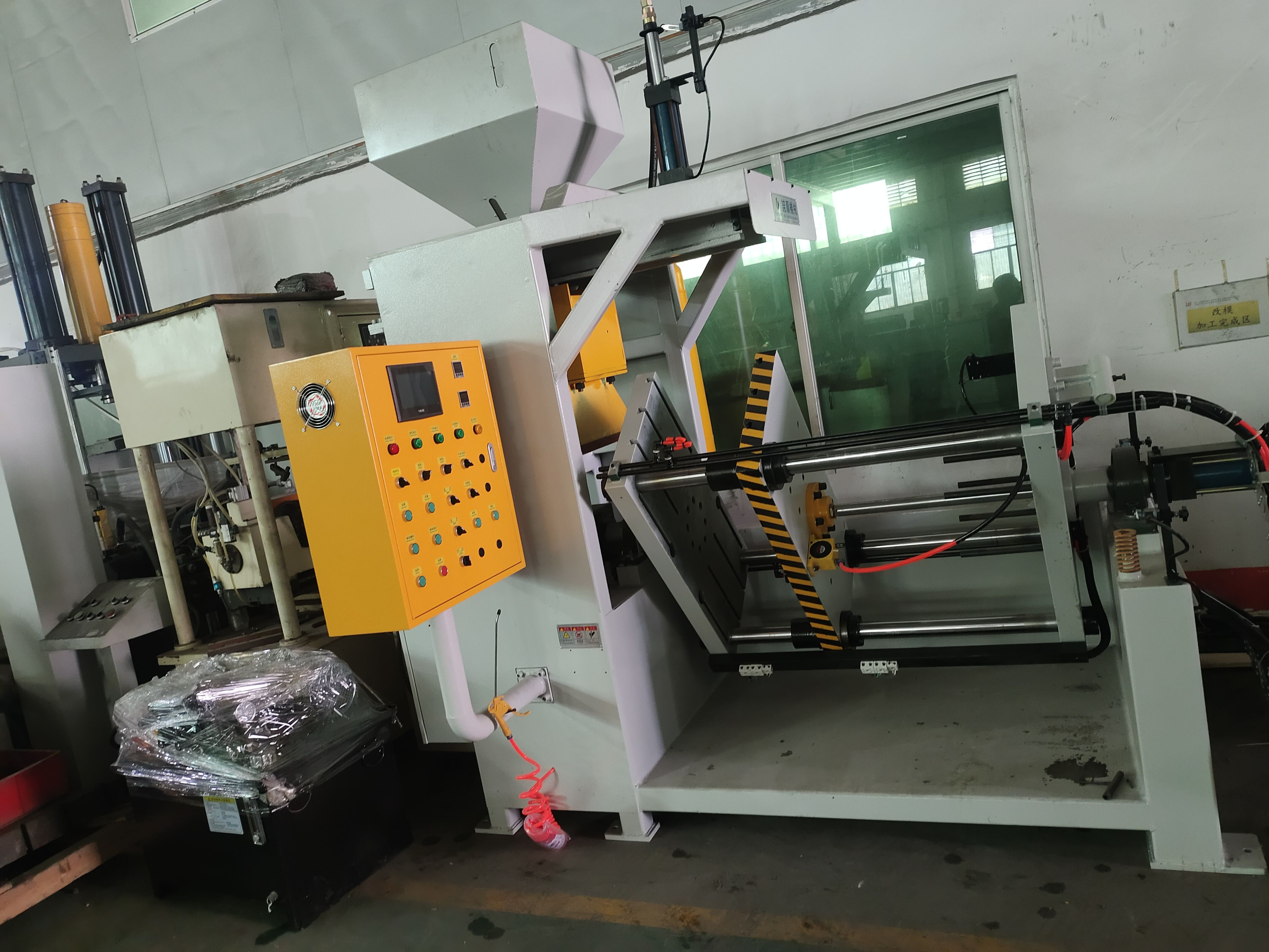 Buy Sand Core Machine from LIRO MACHINE Co.,Ltd., China | Tradewheel.com