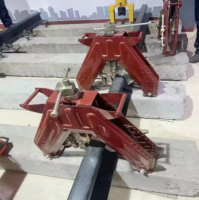 Buy Rail Aligner For Track Welding from Wuhan linkage track equipment ...