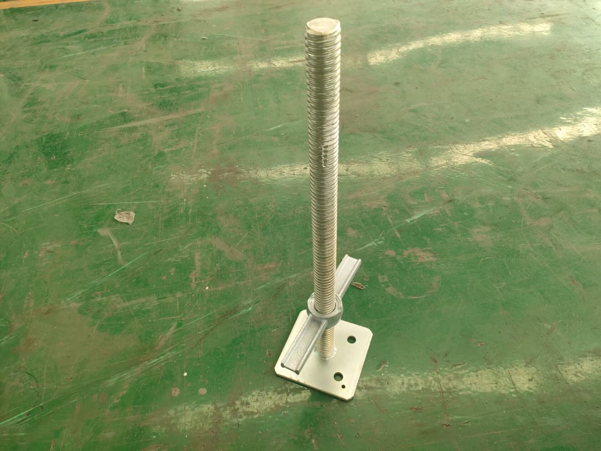 Buy 24" Solid Screw Jack Frame Scaffold Screw Jack Hdg E-galvanized ...