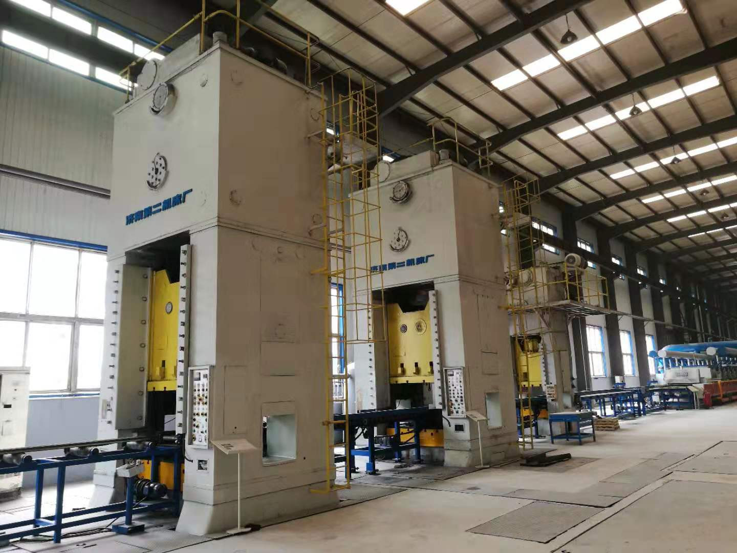 Buy Fiat Fl4 Track Shoes from Liaoning Hengye Automobile New Material ...