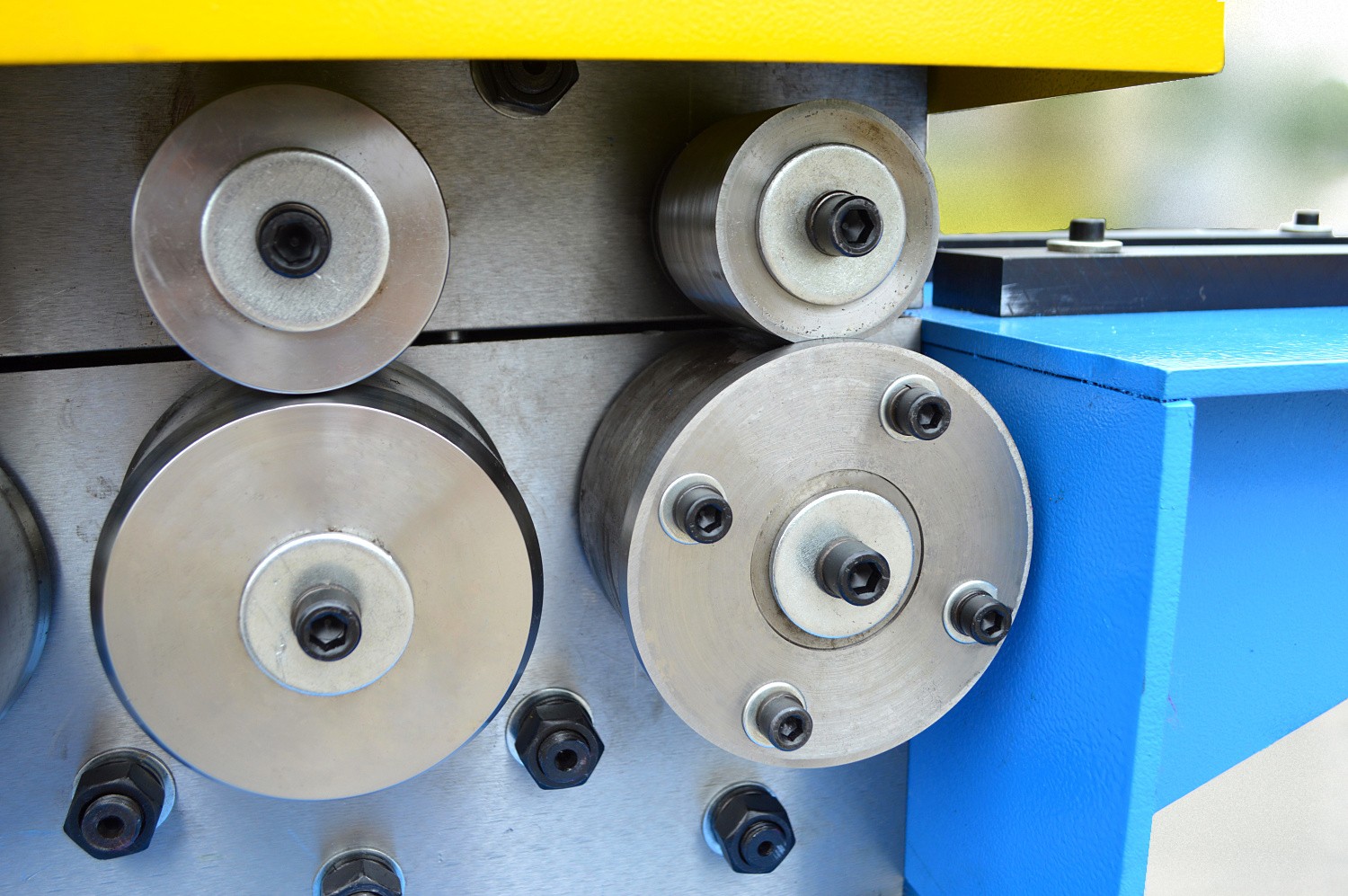 Buy Tdc/tdf Duct Flange Forming Machine/metal Sheet Tdf Flange Forming ...