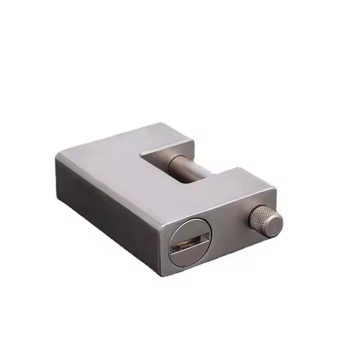 Buy Robust Steel D Padlock With Key For Garage Doors Containers Garden ...