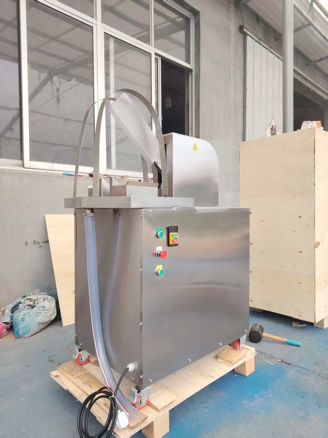 Buy Coconut Splitting Machine, Coconut Splitting Machine, Coconut Water ...