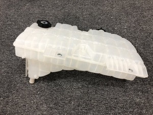 Buy Kenworth N5346001 Coolant Tank from Ruian Yaxin Imp & Exp Co., Ltd ...
