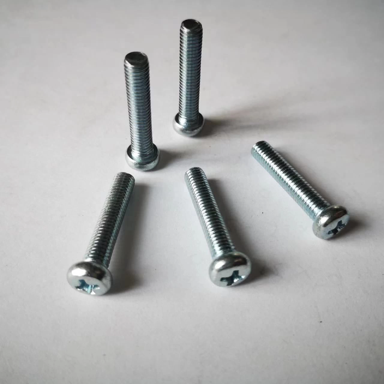 Buy Gi Machine Screw In Pan Head M4,m5,m6,zinc Plated from Handan Yaze ...