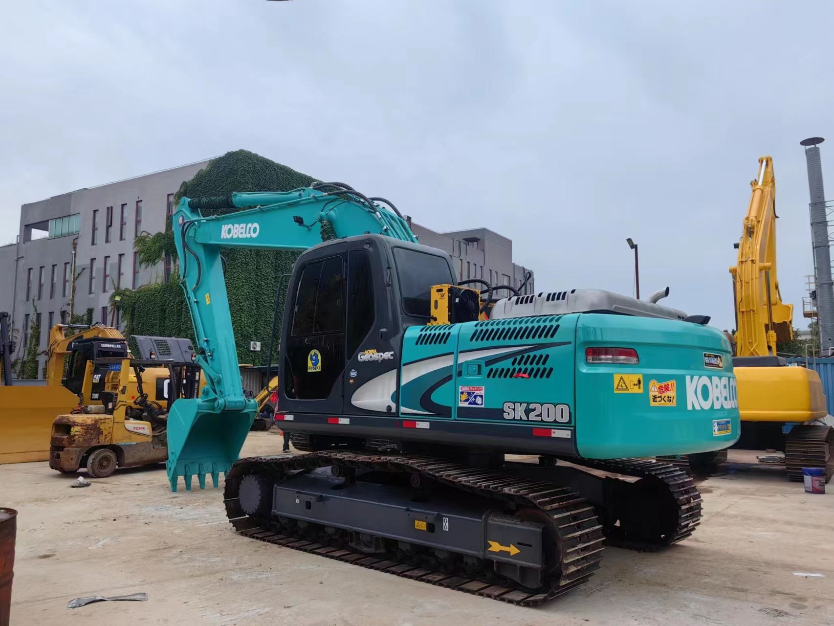Buy Used Kobelco Sk200-8 Sk200 Hydraulic Excavator from PF Machinery ...