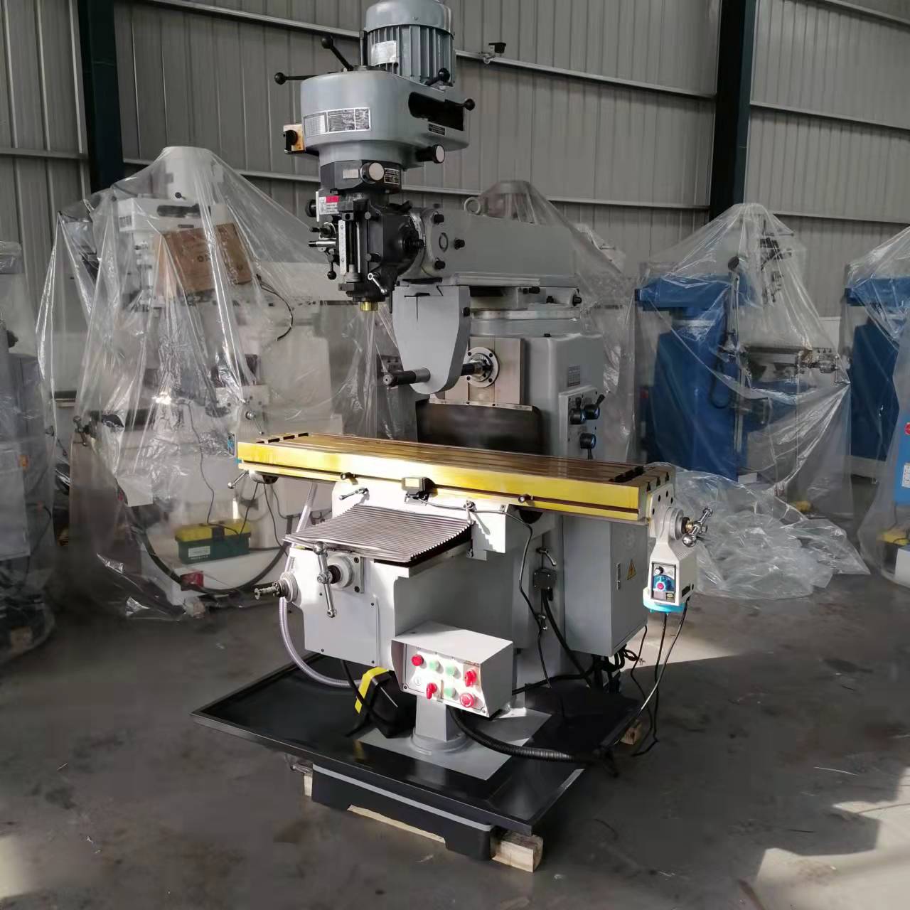 Buy 4hw Vertical Horizontal Milling Machine Turret Universal Milling ...