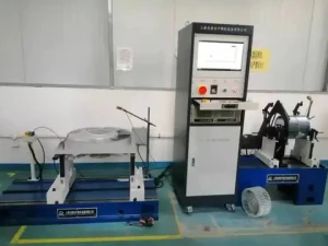 Buy High Precision Self Drive Dynamic Balancing Machine Used For ...