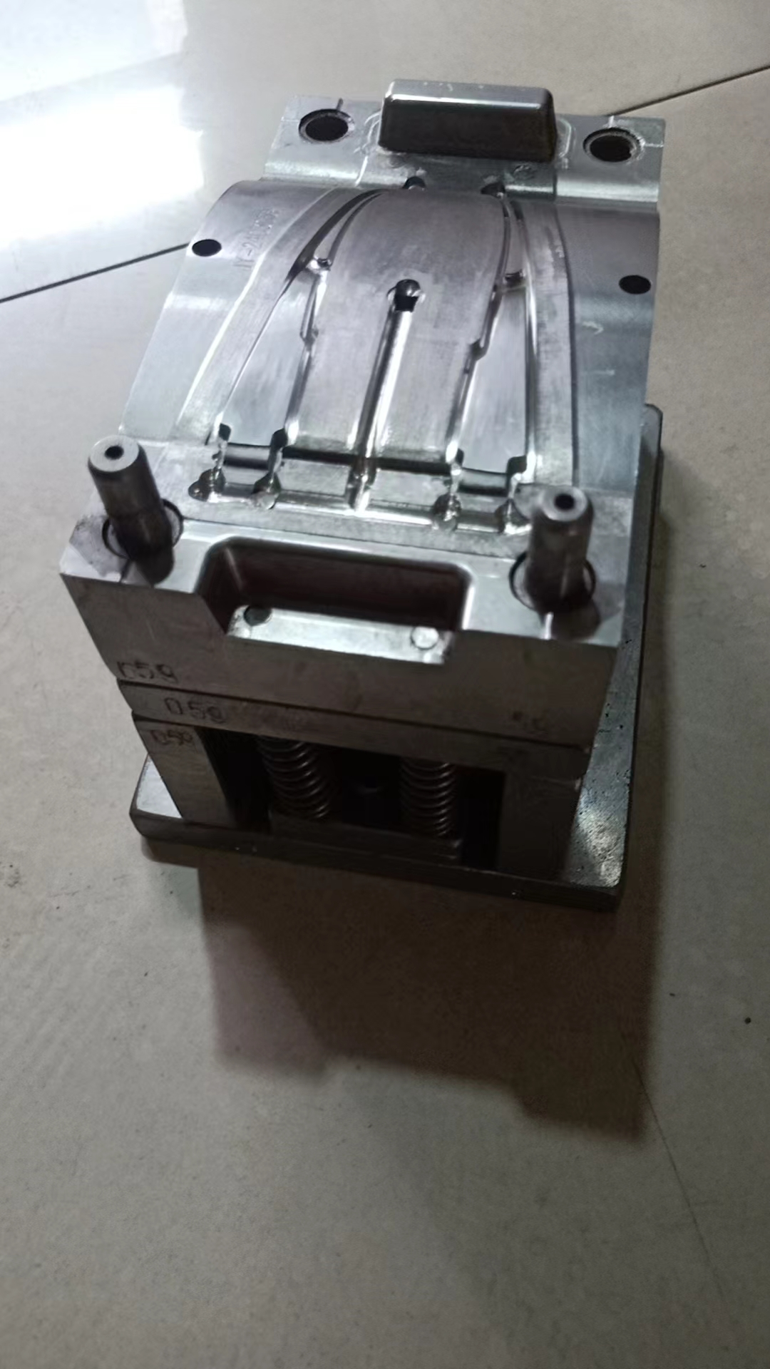 Buy Glasses Temples Mold from Linhai Zhan Ze Glasses Mould Factory ...