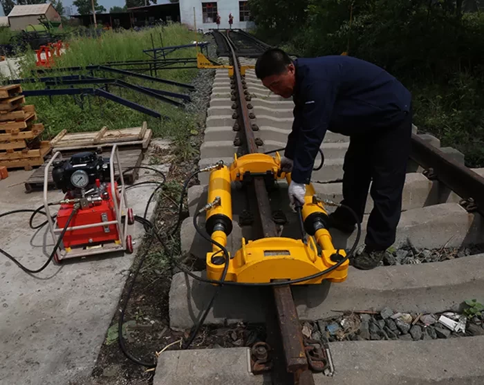 Buy Hydraulic Rail Tensor For Track Maintenance / Factory Rail Machine ...