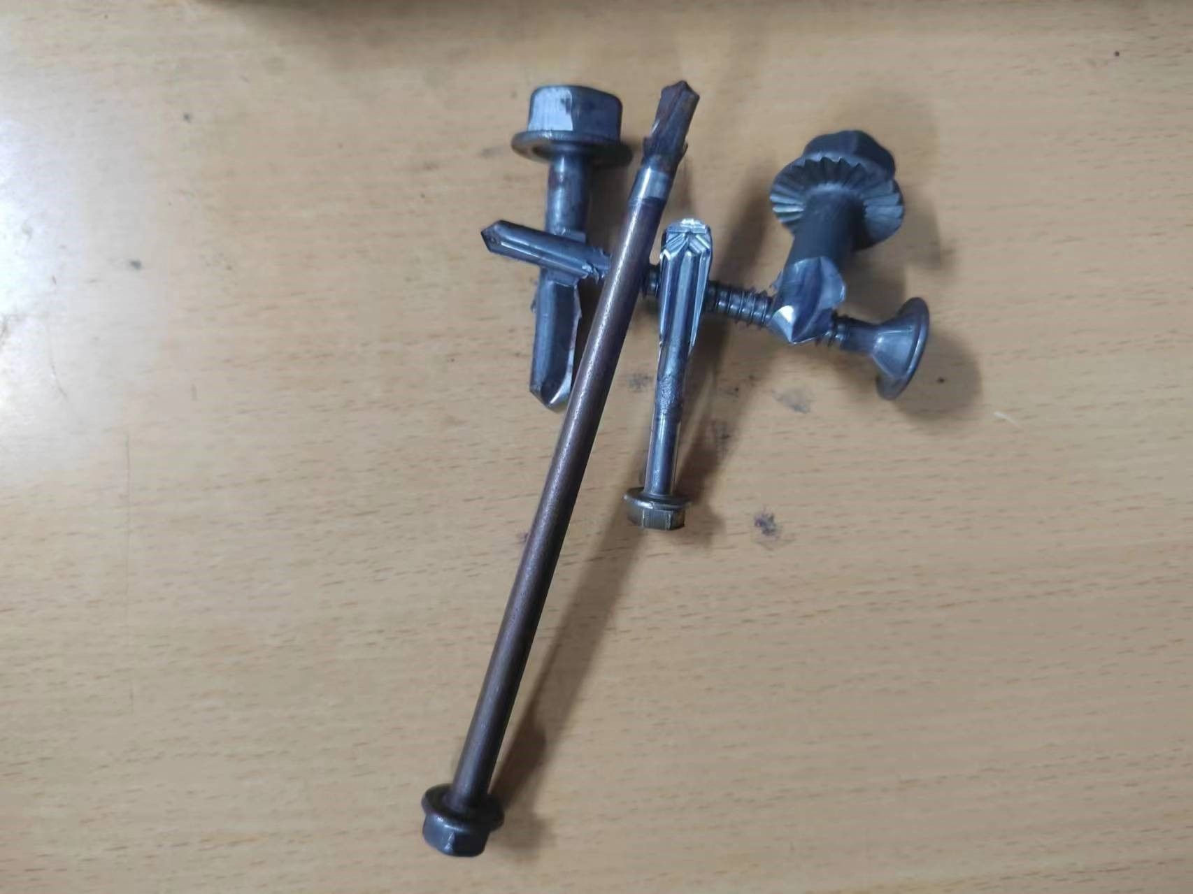 Buy Mild Steel Machine Screw from Dongguan Zhonglianda precision mold ...