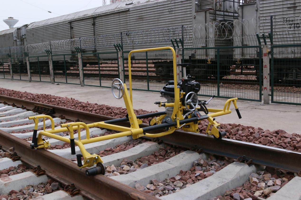 Buy Portable Rolling Track Gauge from Wuhan linkage track equipment co ...