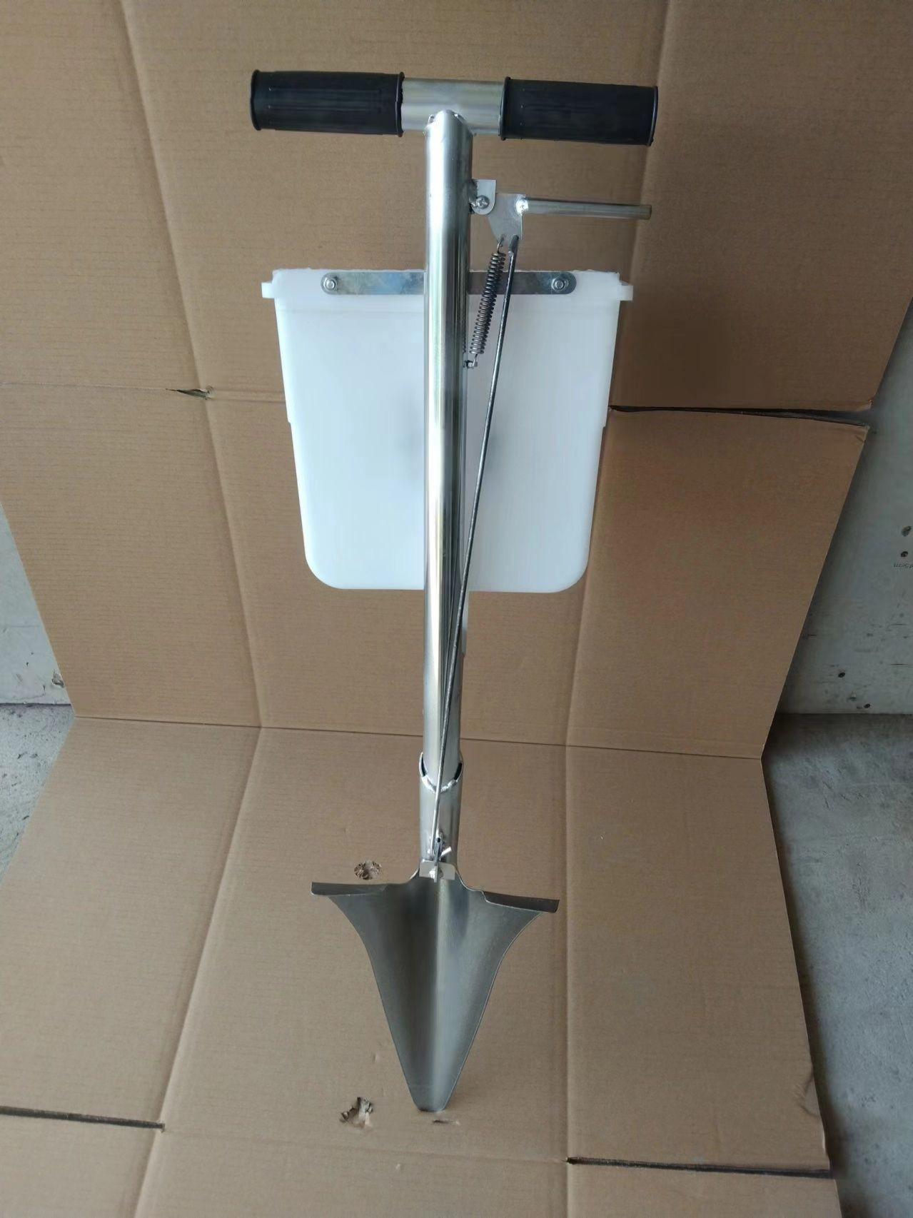 Buy Shovel Type Manual Granular Fertilizer Applicator Fertilizer Tools ...