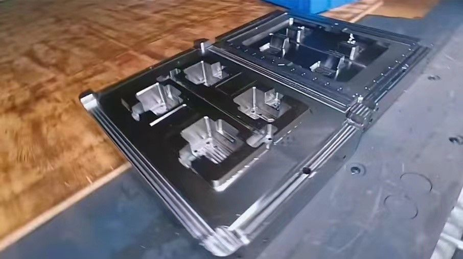 Buy Power Bank Injection Mold For 3c Electronic Shell from Qisheng ...