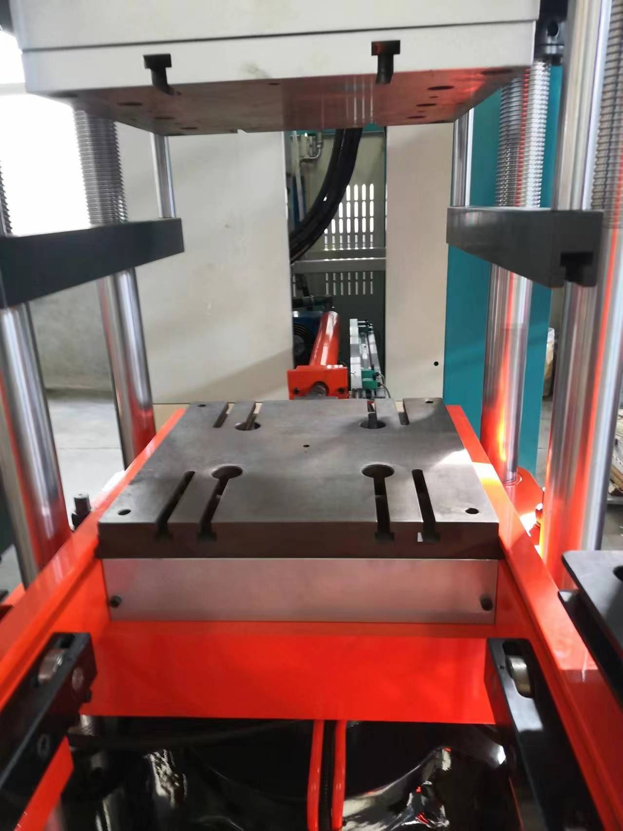 Buy Lbz-160a Rubber Injection Moulding Machine from Shandong Lanbao ...