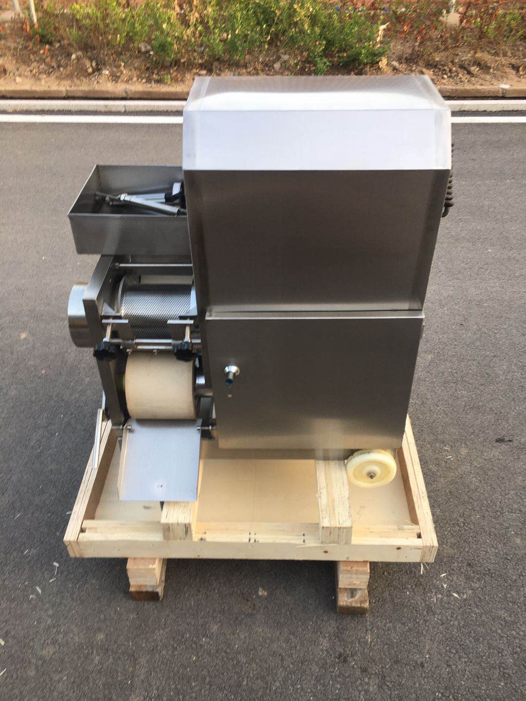 Buy Automatic Fish Meat Bone Separator/automatic Fish Deboner/fish ...