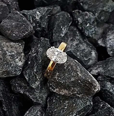 Buy Most Selling 18k Gold Igi Certified Oval Lab Created Grown Diamond ...