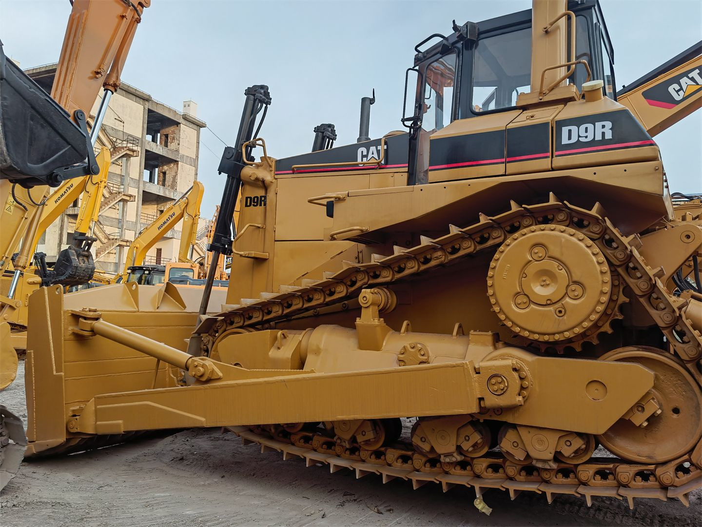 Buy Used Cat D9r Crawler Bulldozer from PF Machinery Limited, China ...