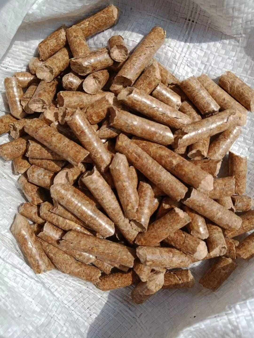 Buy Wood Pellets Sawdust Wood Cylinder from Yutian County Guihetang ...