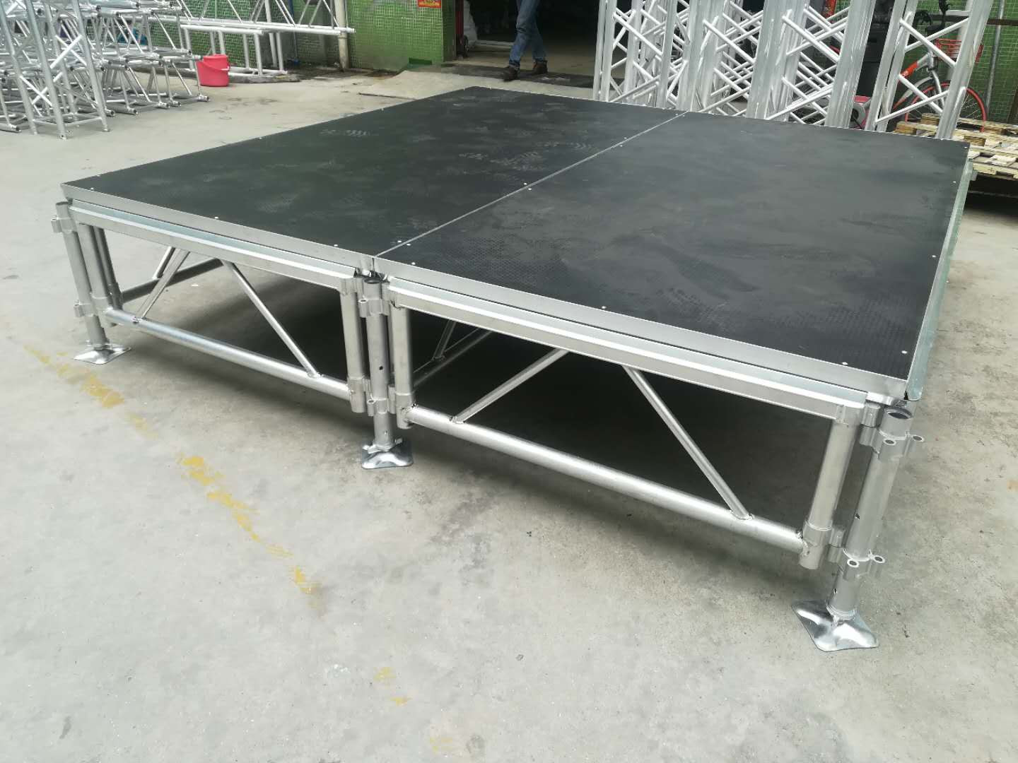 Buy Aluminum Stage Platform Assemble Stage Circle Truss For Marriage ...