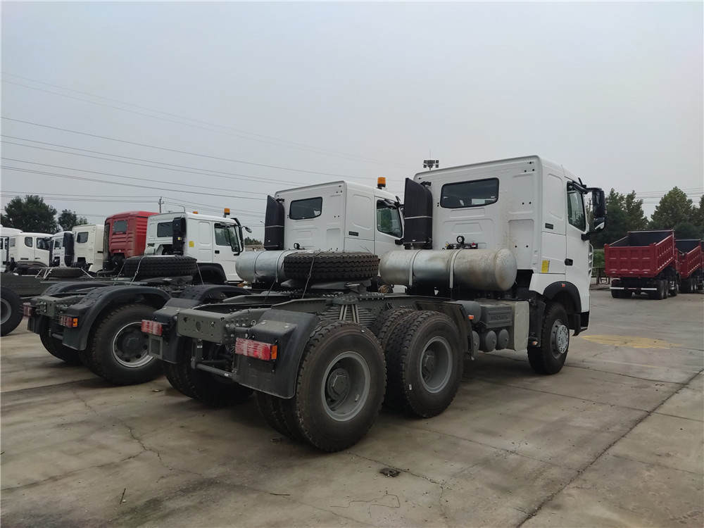 Buy Howo Sinotruk A7 420 Tractor Truck 10 Wheels 6*4 A7 Tractor Truck ...