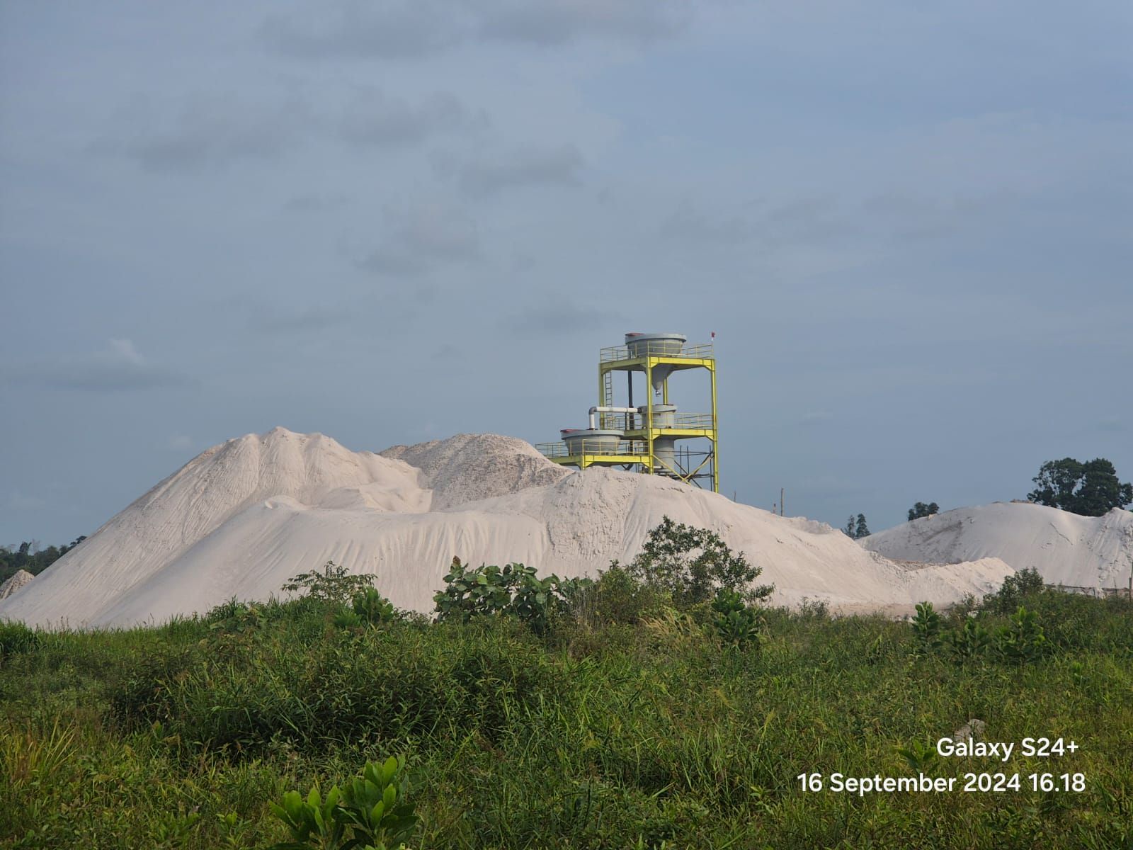 Buy Low Iron Silica Sand from WIJAYA MANDIRI TEKNIK KREASI, Indonesia ...