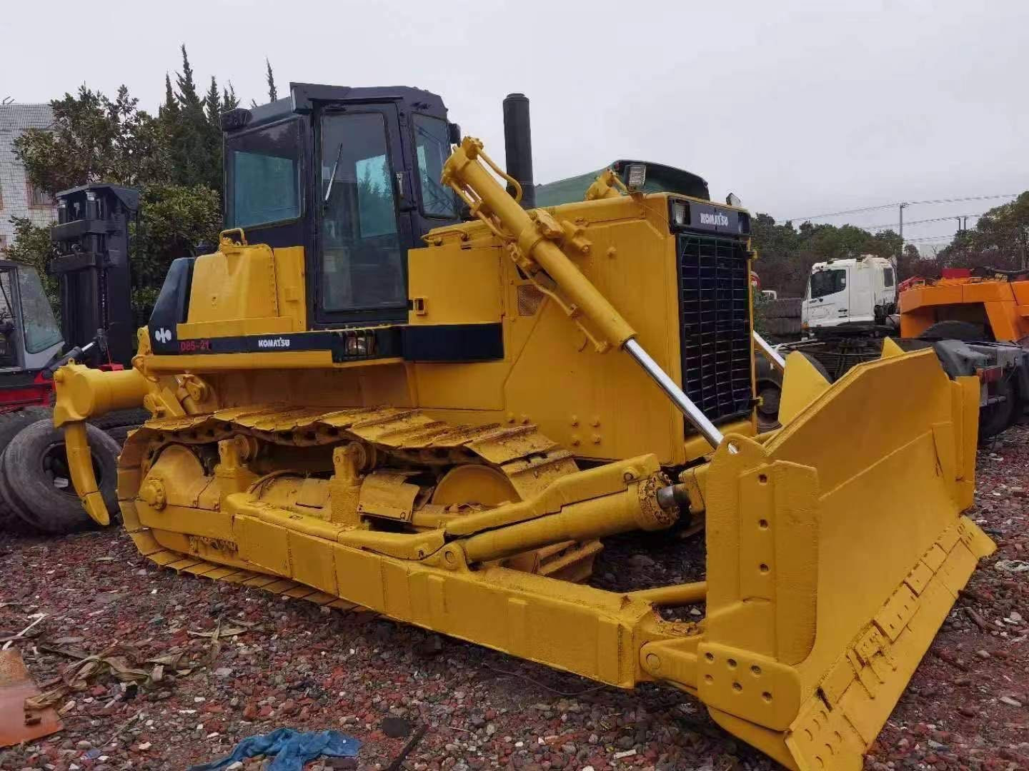 Buy 100% Ready Used Komatsu Bulldozer D85 Dozer D155 Bulldozers from ...