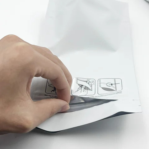 Buy Customized 3.5g 7g 14g 28g Edible Bags Child Resistant Safety Stand ...