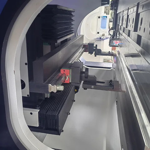 Buy Ep30-12 Electric Press Brake Cnc 4 Axis Programming Servo Drive from Nanjing Longbo Machine ...