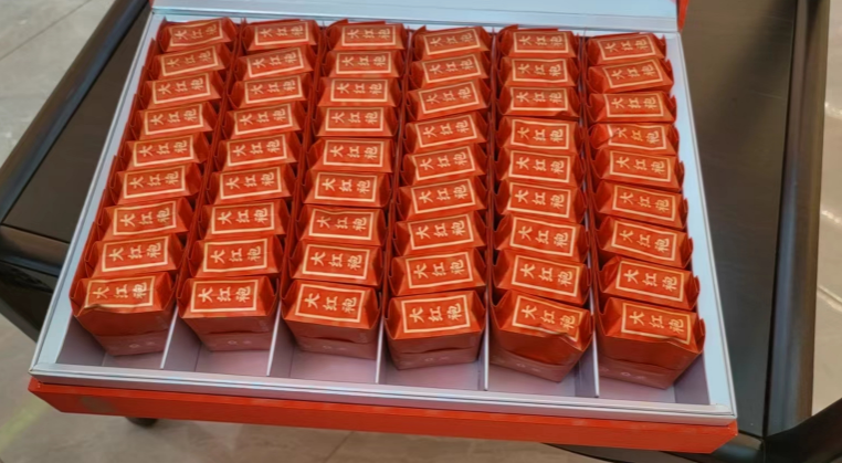 Buy Da Hong Pao Gift Box In Small Packaging from Ping Yi Co., Ltd ...