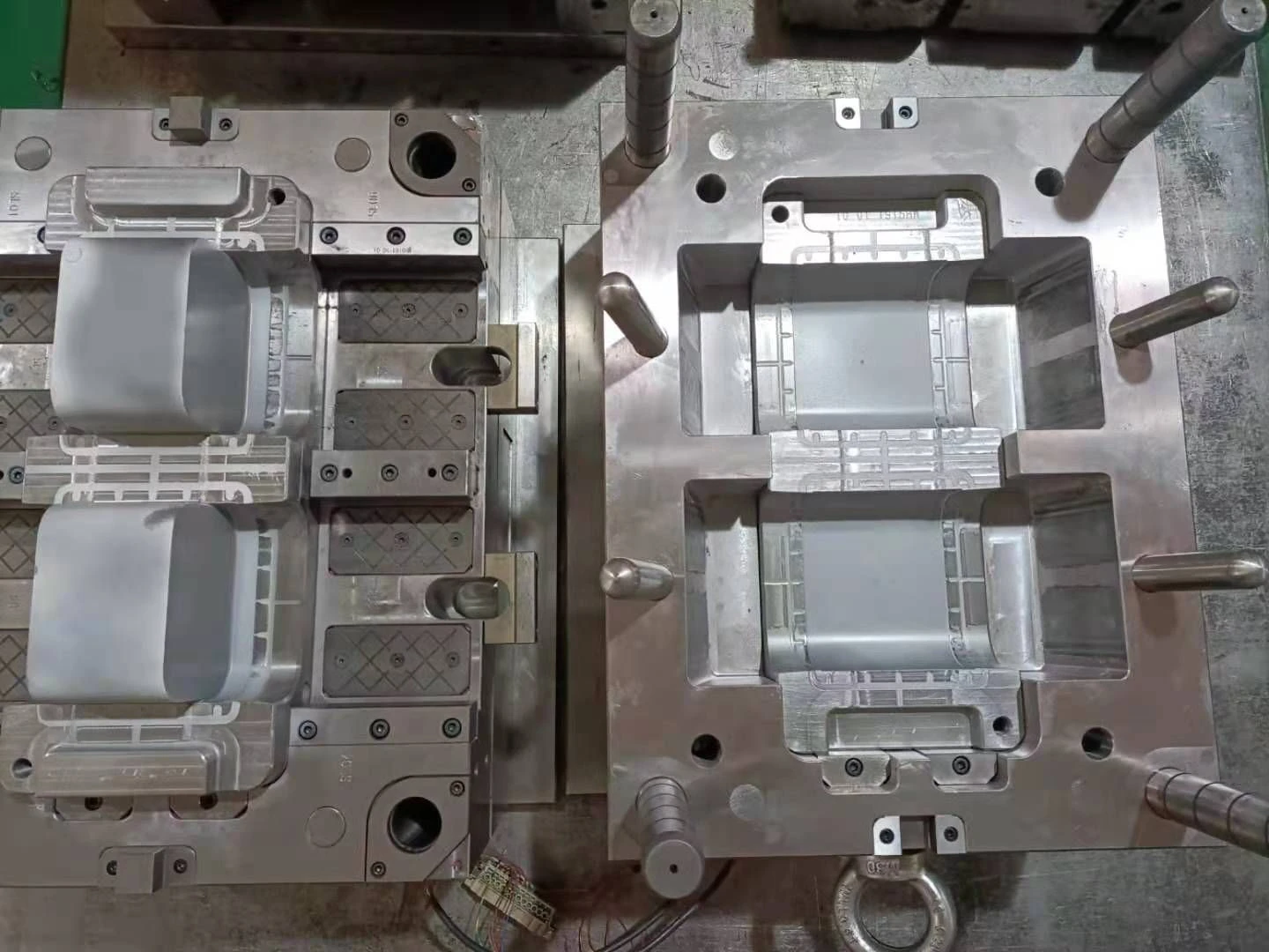 Buy High Precision Injection Mold,2k Molds,multi-cavities Mold,i0009 ...